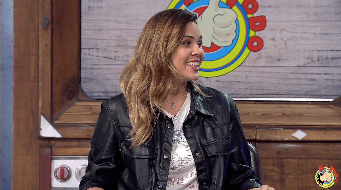 Presentadora | Raquel Arias